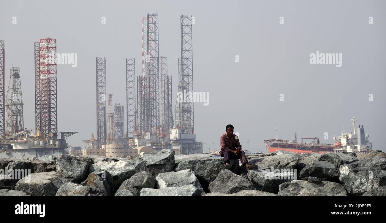 Dubai seaport hi-res stock photography and images - Alamy