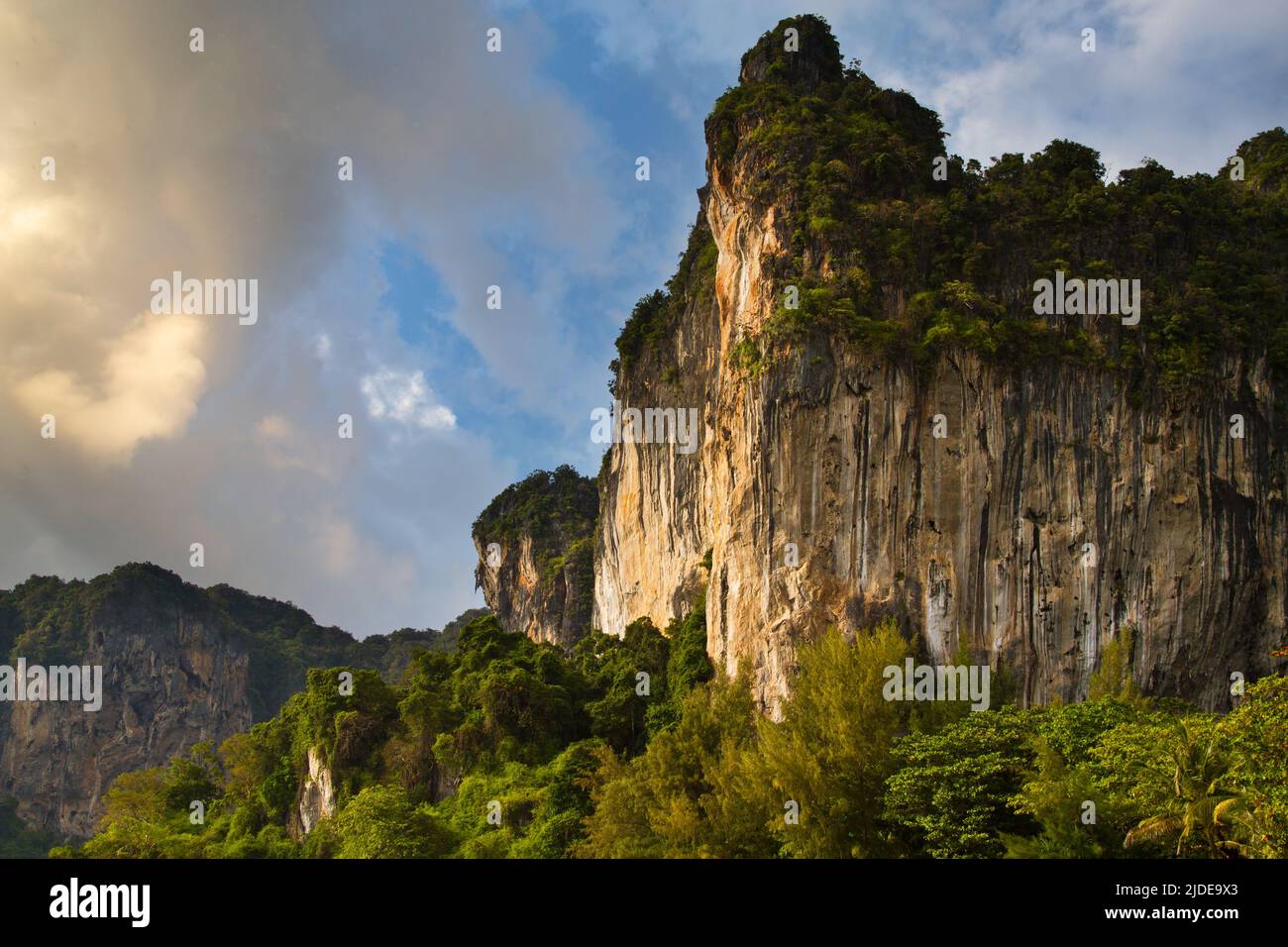 The rock is all limestone and is part of the worlds largest coral reef ...