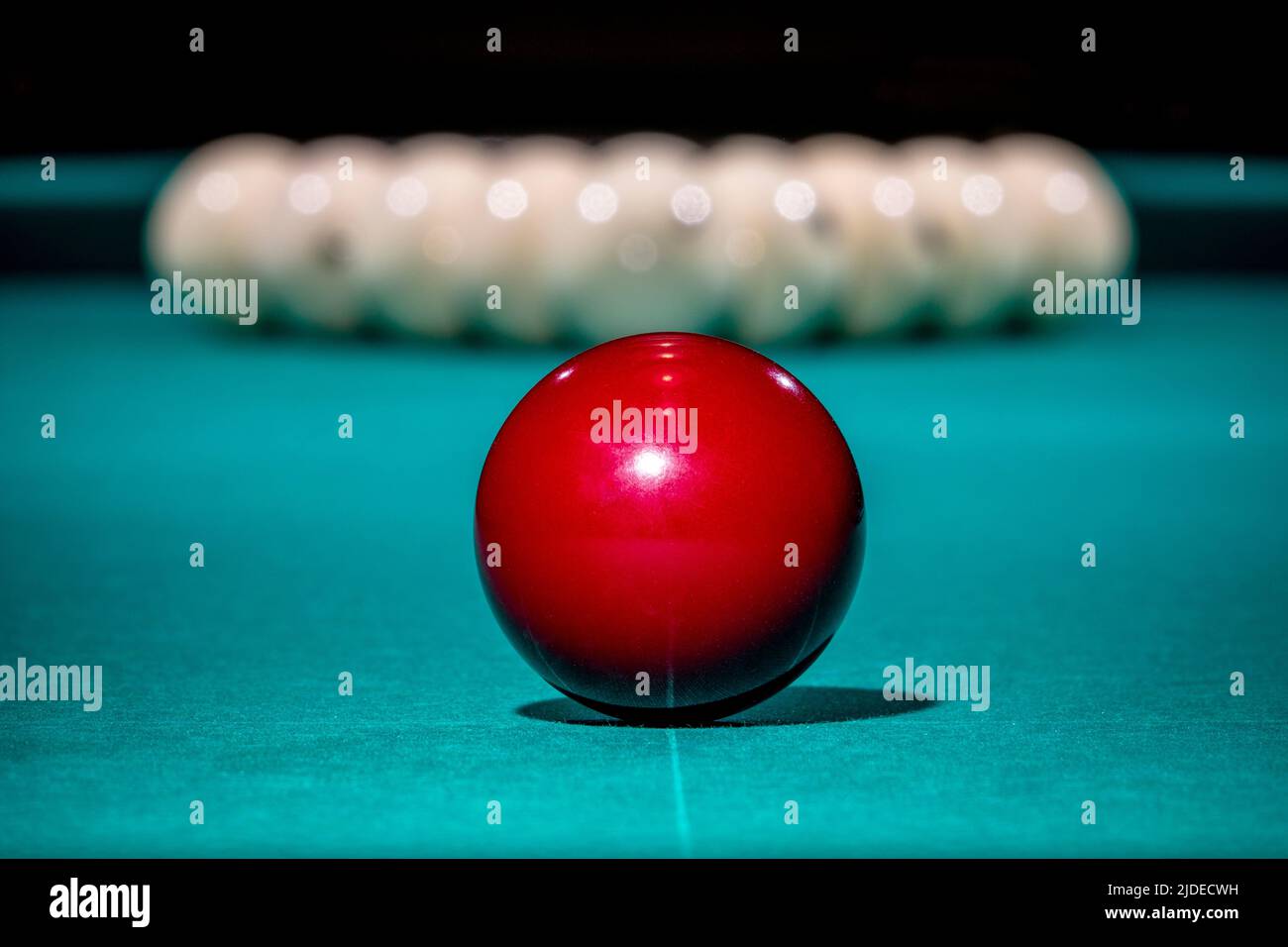 pool table with balls and cue Stock Photo - Alamy