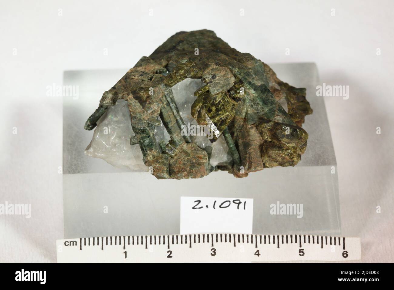 Epidote minerals hi-res stock photography and images - Alamy