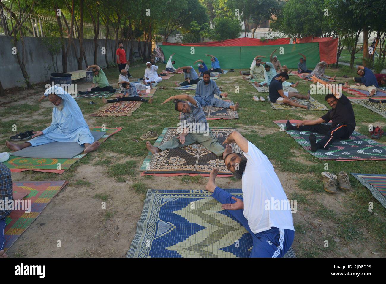 Lahore, Punjab, Pakistan. 20th June, 2022. Pakistani people performing ...
