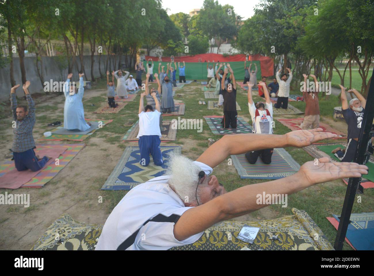 Lahore, Punjab, Pakistan. 20th June, 2022. Pakistani people performing ...