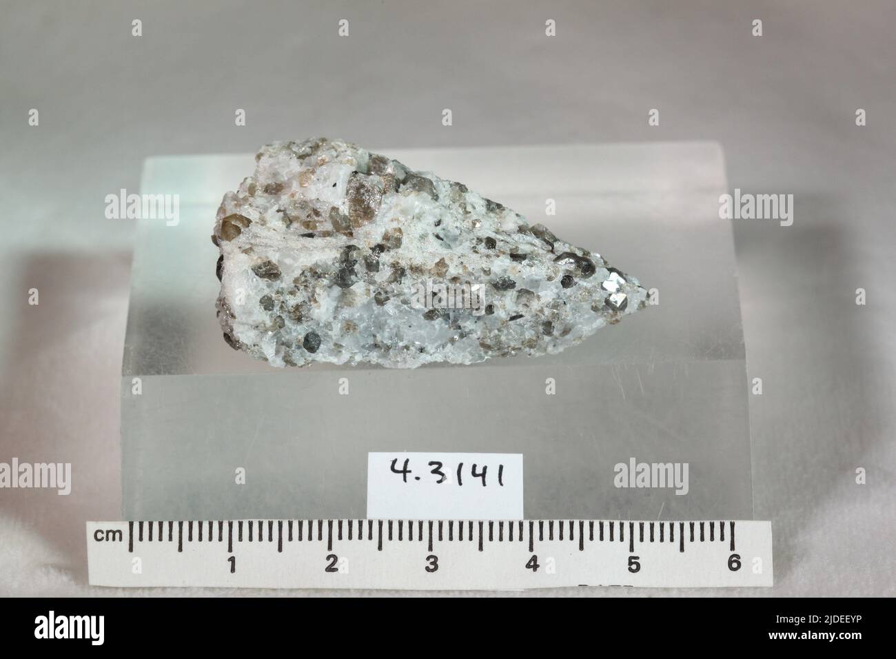 Forsterite hi-res stock photography and images - Alamy