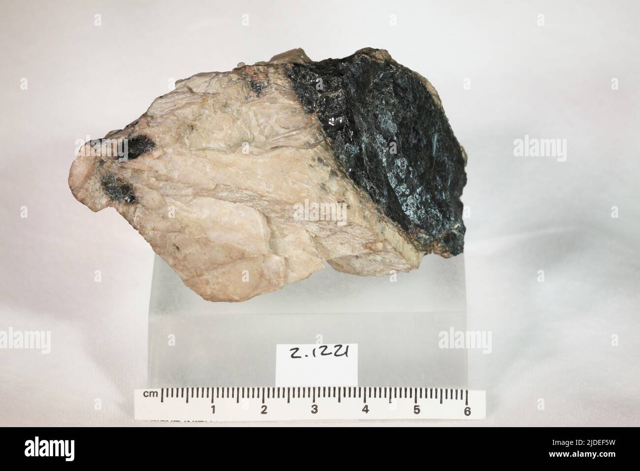 Gadolinite hi-res stock photography and images - Alamy
