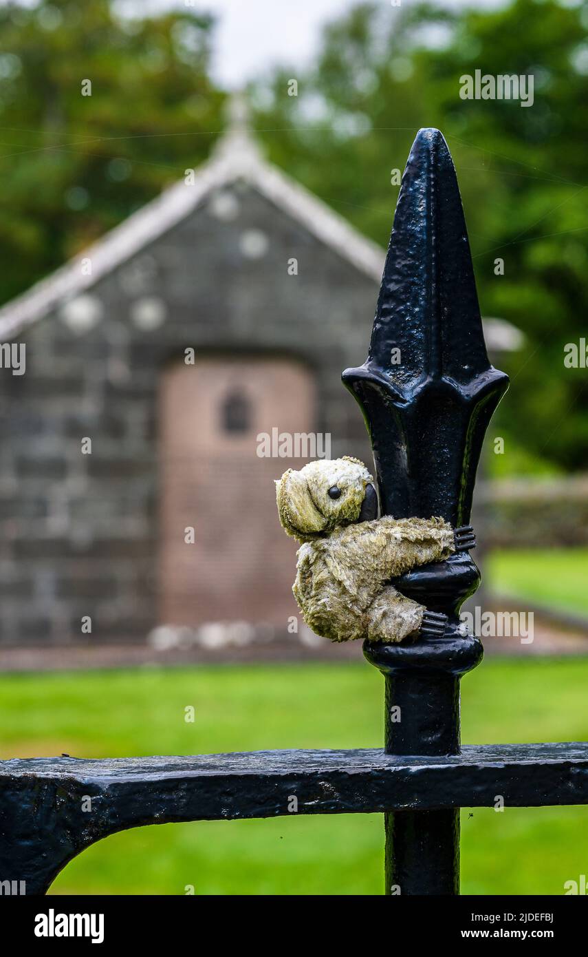 Gruline, Isle of Mull, Scotland – The Mausoleum of Major General ...