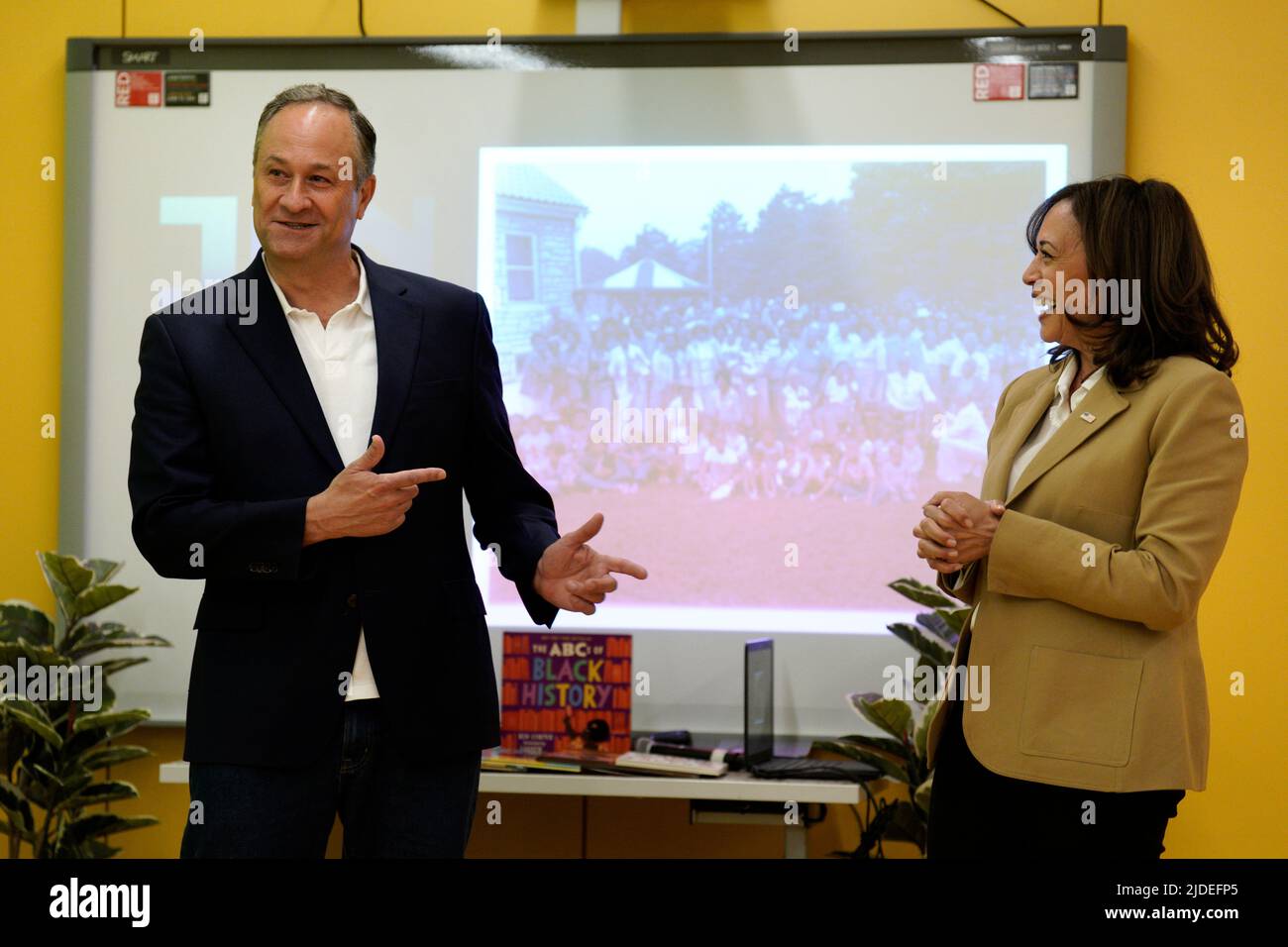 Kamala harris and doug emhoff children hi-res stock photography and ...