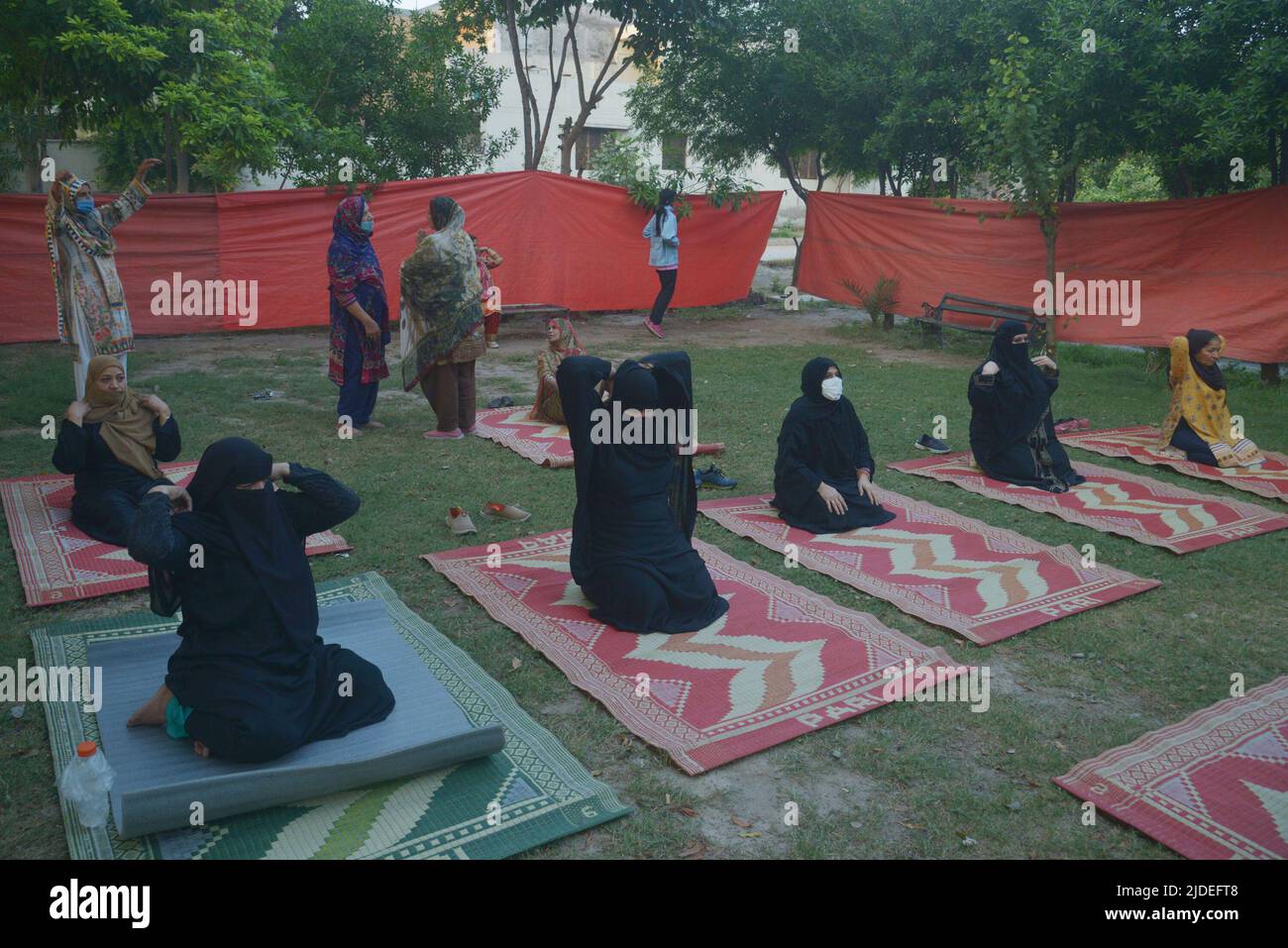 Lahore, Punjab, Pakistan. 20th June, 2022. Pakistani people performing ...