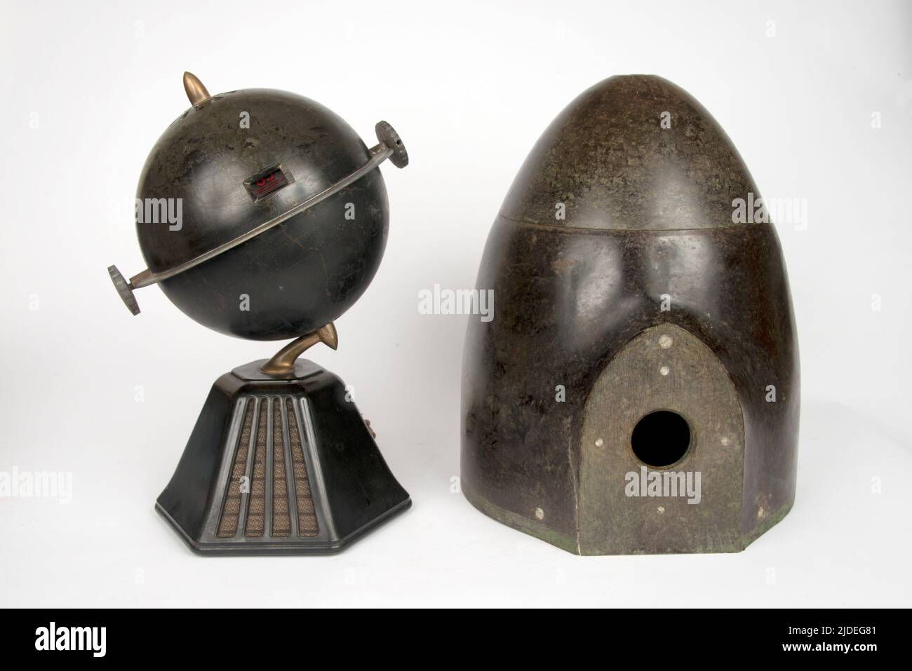 Bakelite and early plastic items Stock Photo - Alamy