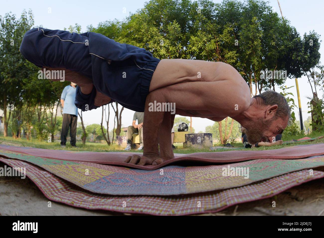 Lahore, Punjab, Pakistan. 20th June, 2022. Pakistani people performing ...