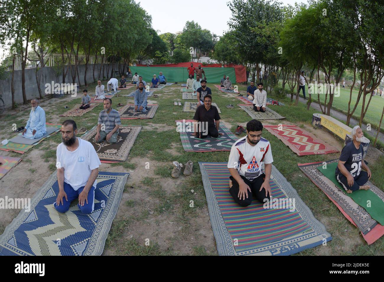 Lahore, Punjab, Pakistan. 20th June, 2022. Pakistani people performing ...