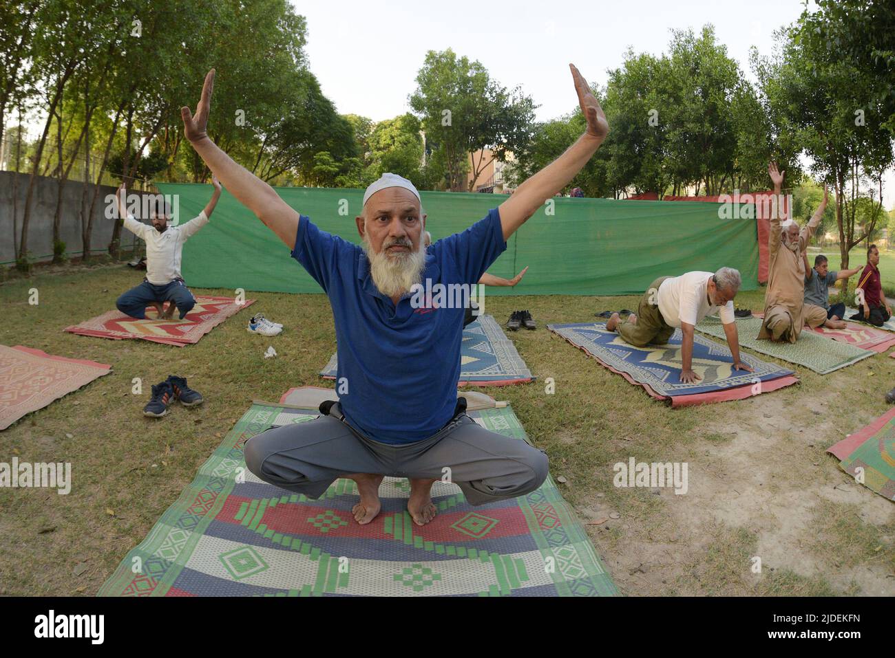 Lahore, Punjab, Pakistan. 20th June, 2022. Pakistani people performing ...