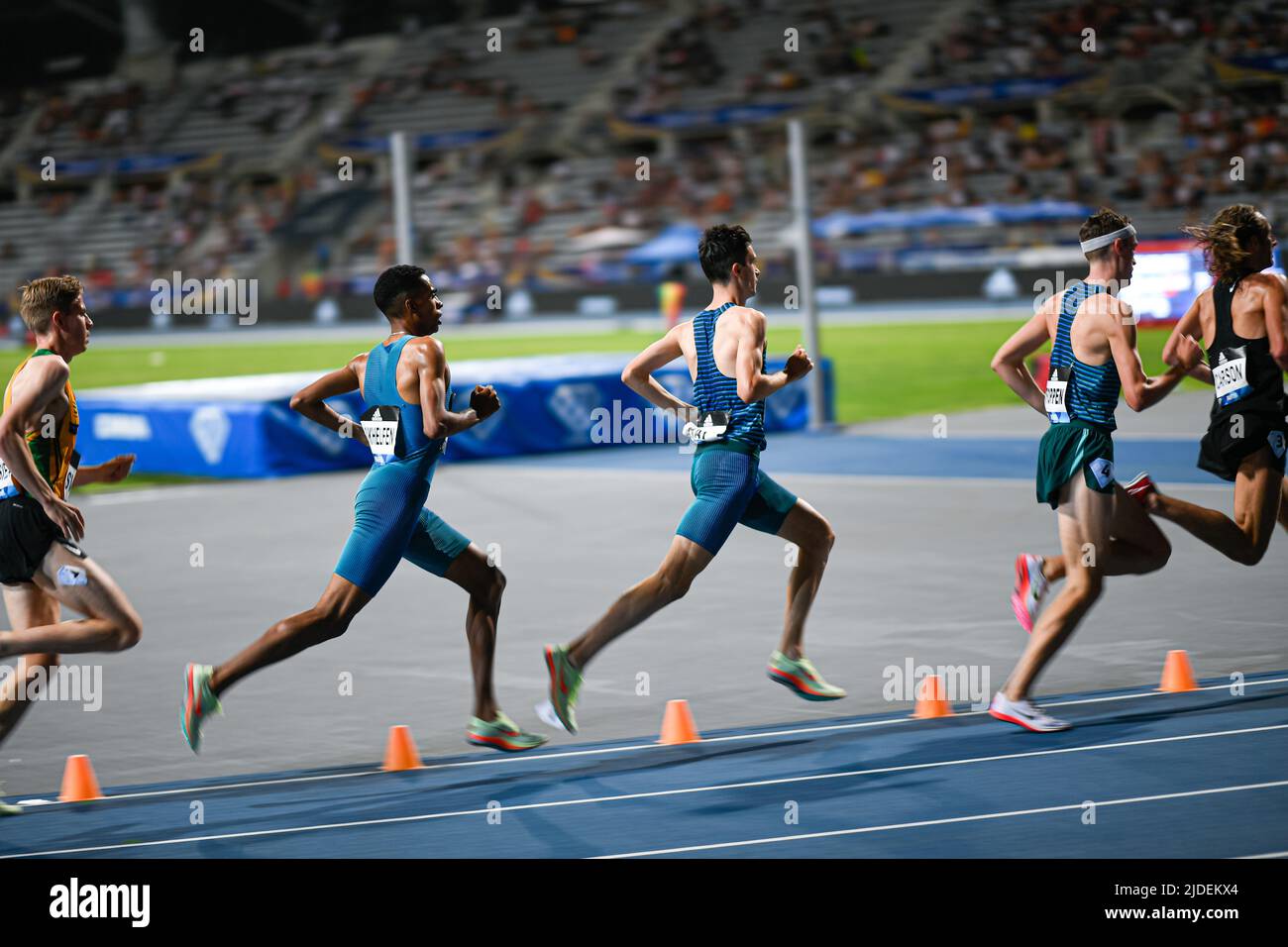 Peleton running hi-res stock photography and images - Alamy