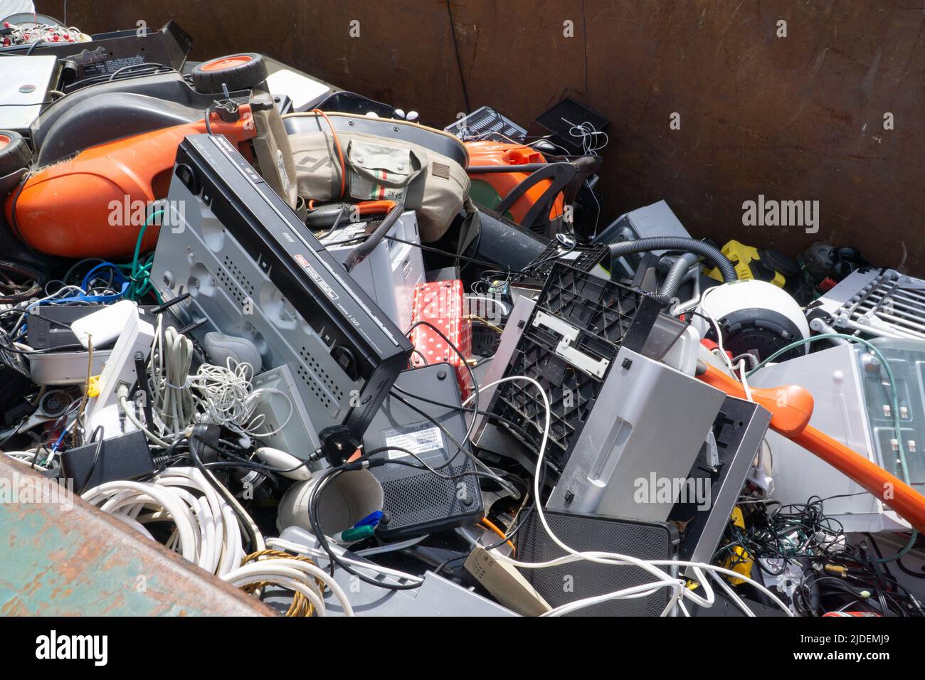 London, UK, 16 June 2022: In Lambeth, south London, a recycling centre ...