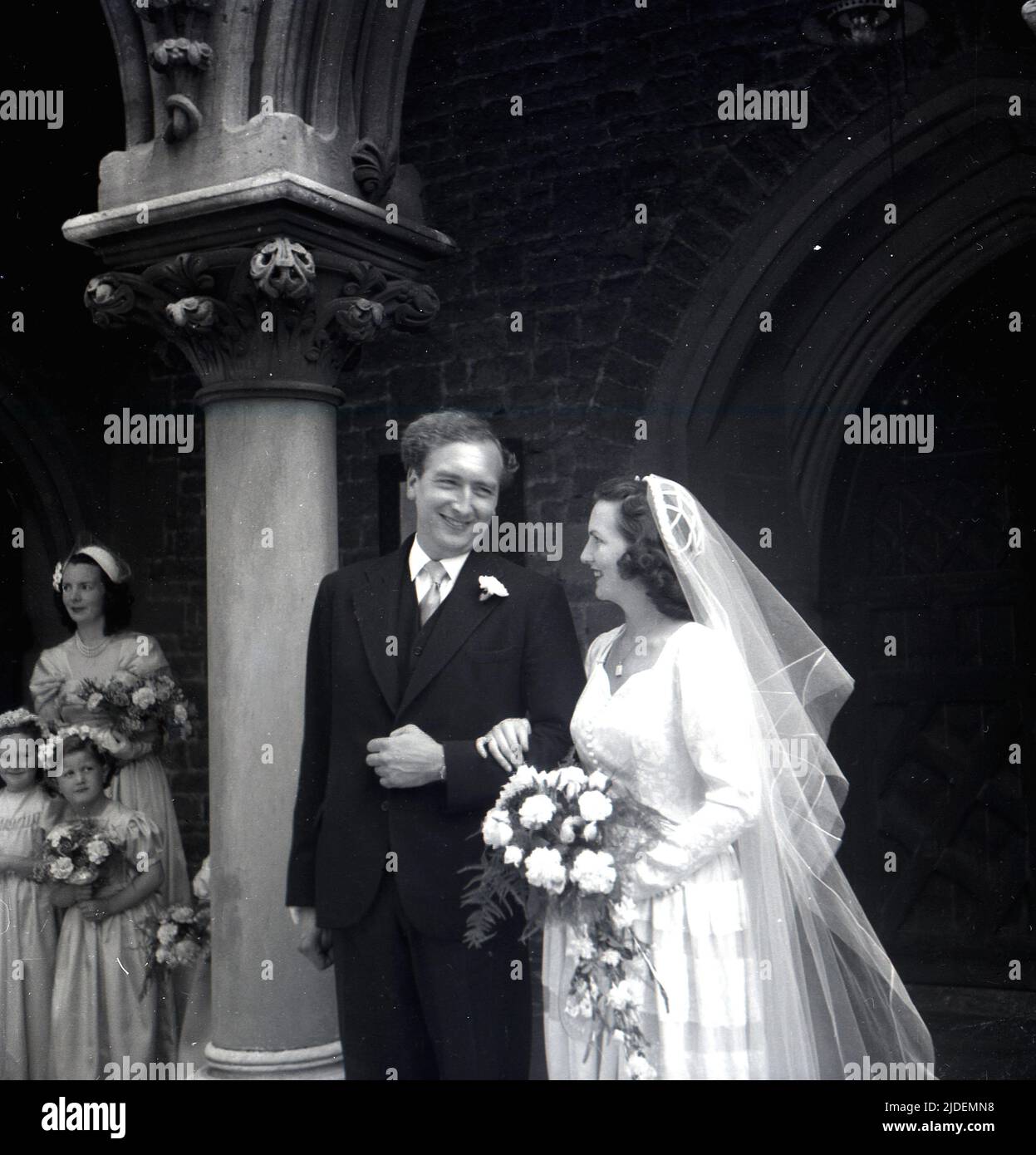 English bride hi-res stock photography and images - Alamy