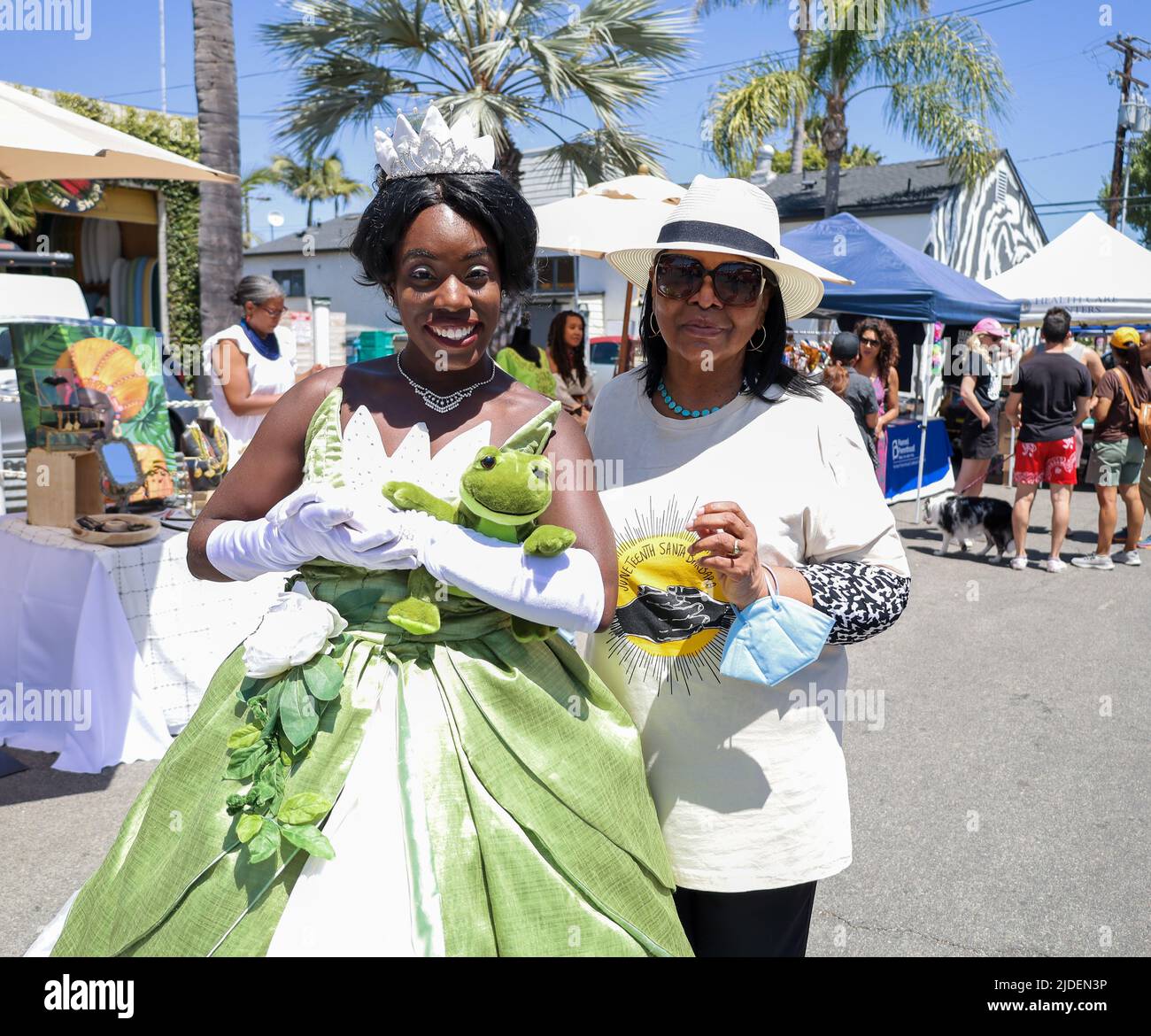 The princess tiana and the frog hi-res stock photography and images - Alamy