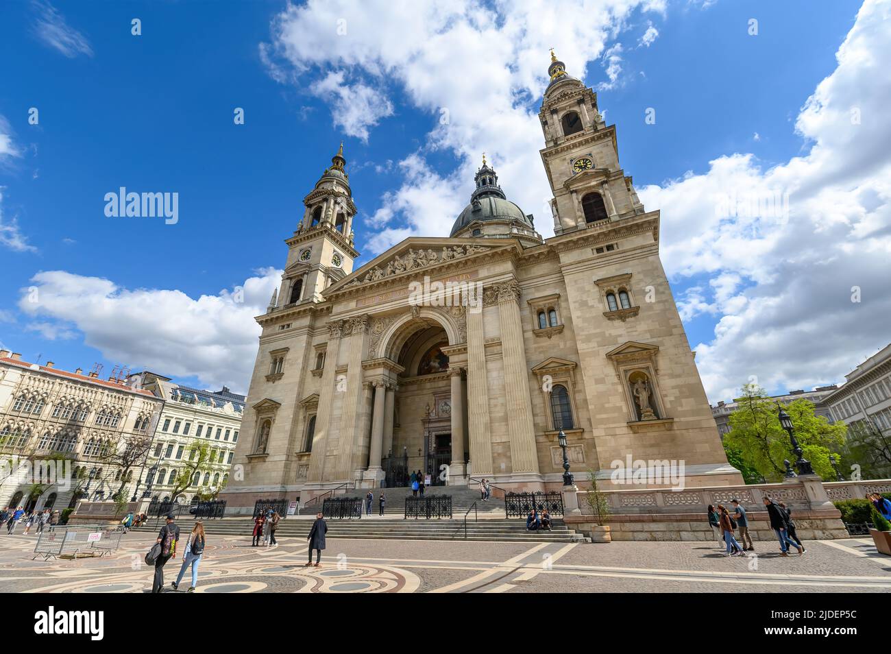 St stefan basilica exterior view hi-res stock photography and images ...