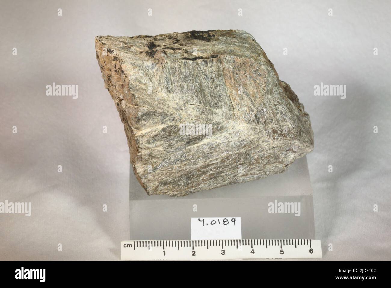 Johannsenite. minerals. Asia; Japan; Okayama Prefecture; Maniwa-gun ...