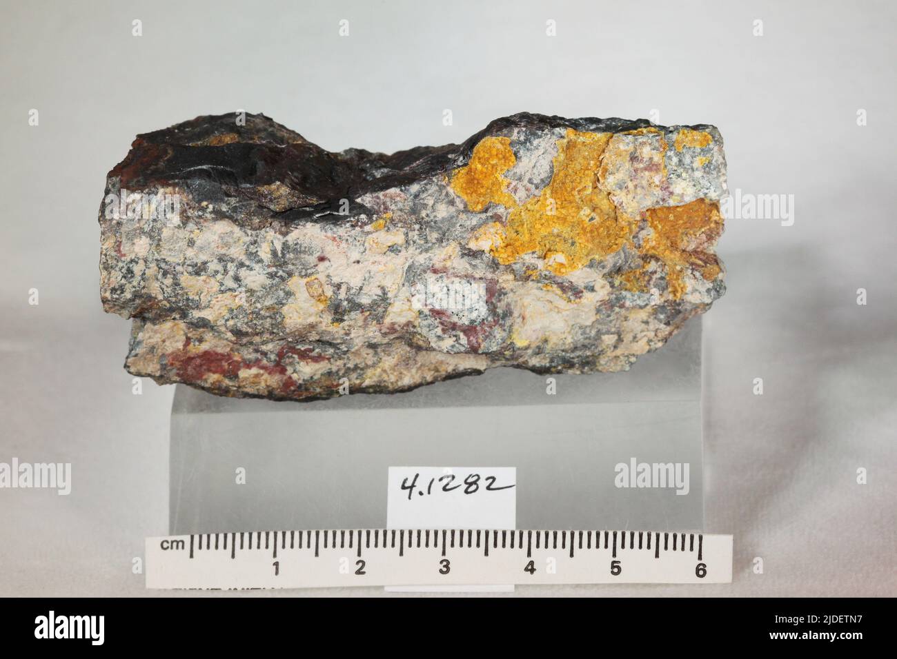 Kasolite. minerals. Australia; Northern Territory; El Sharana; El ...
