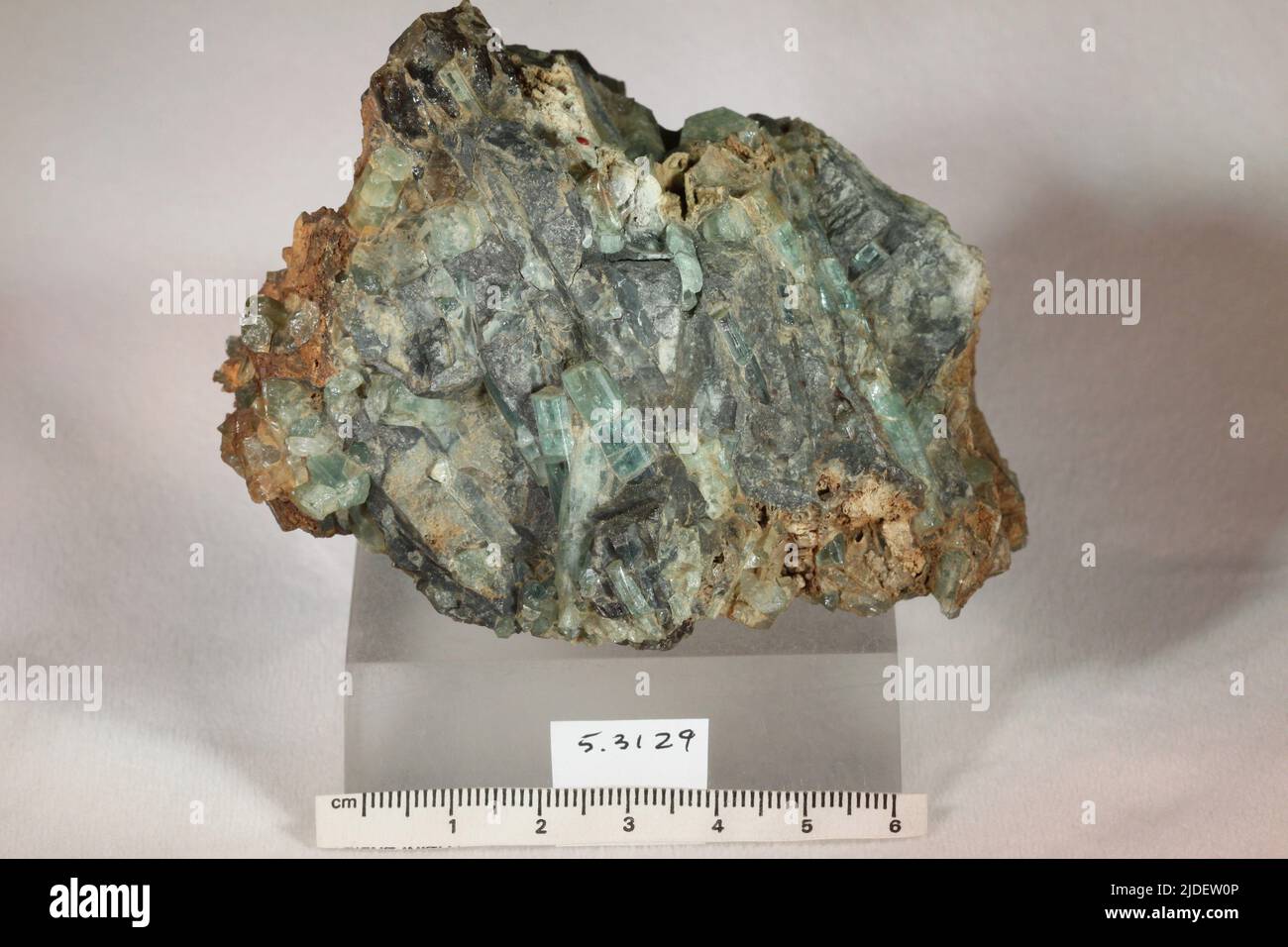 Beryl minerals hi-res stock photography and images - Alamy