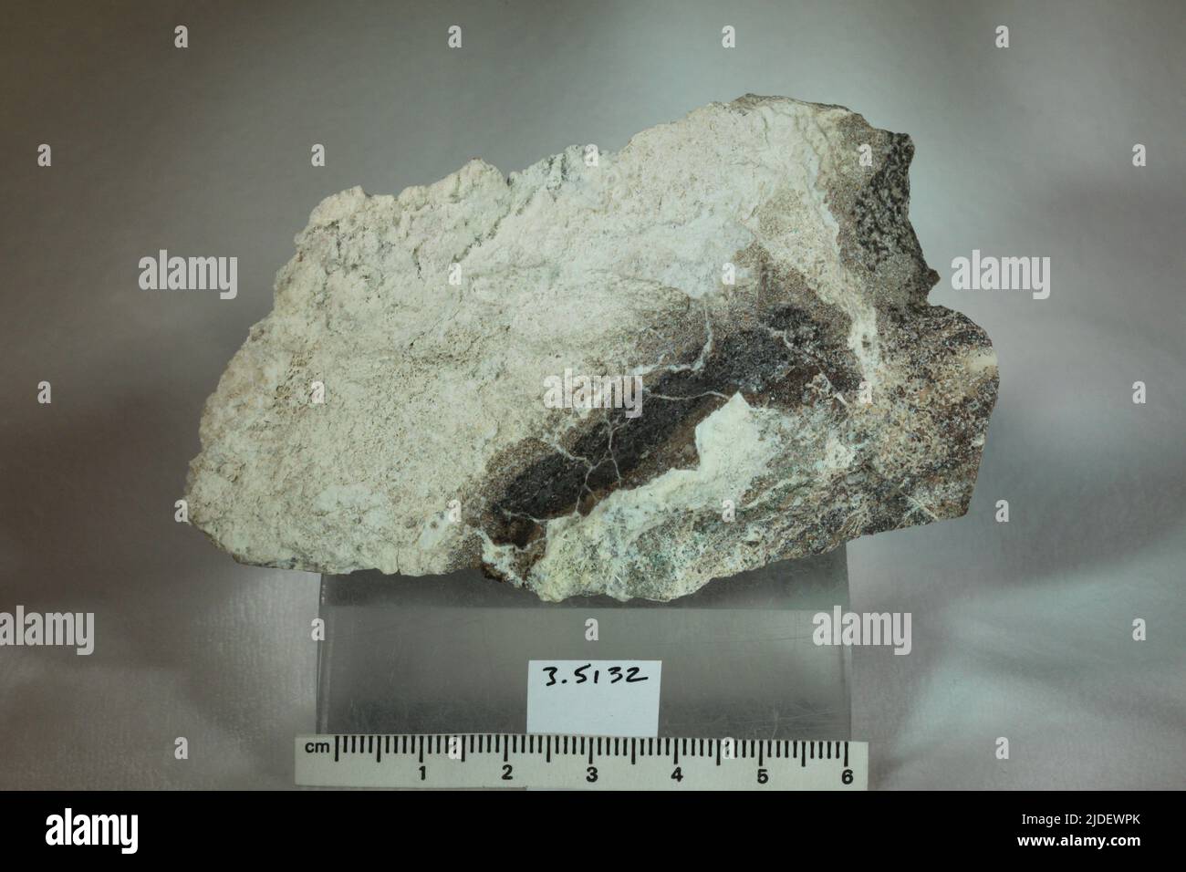 Ettringite hi-res stock photography and images - Alamy