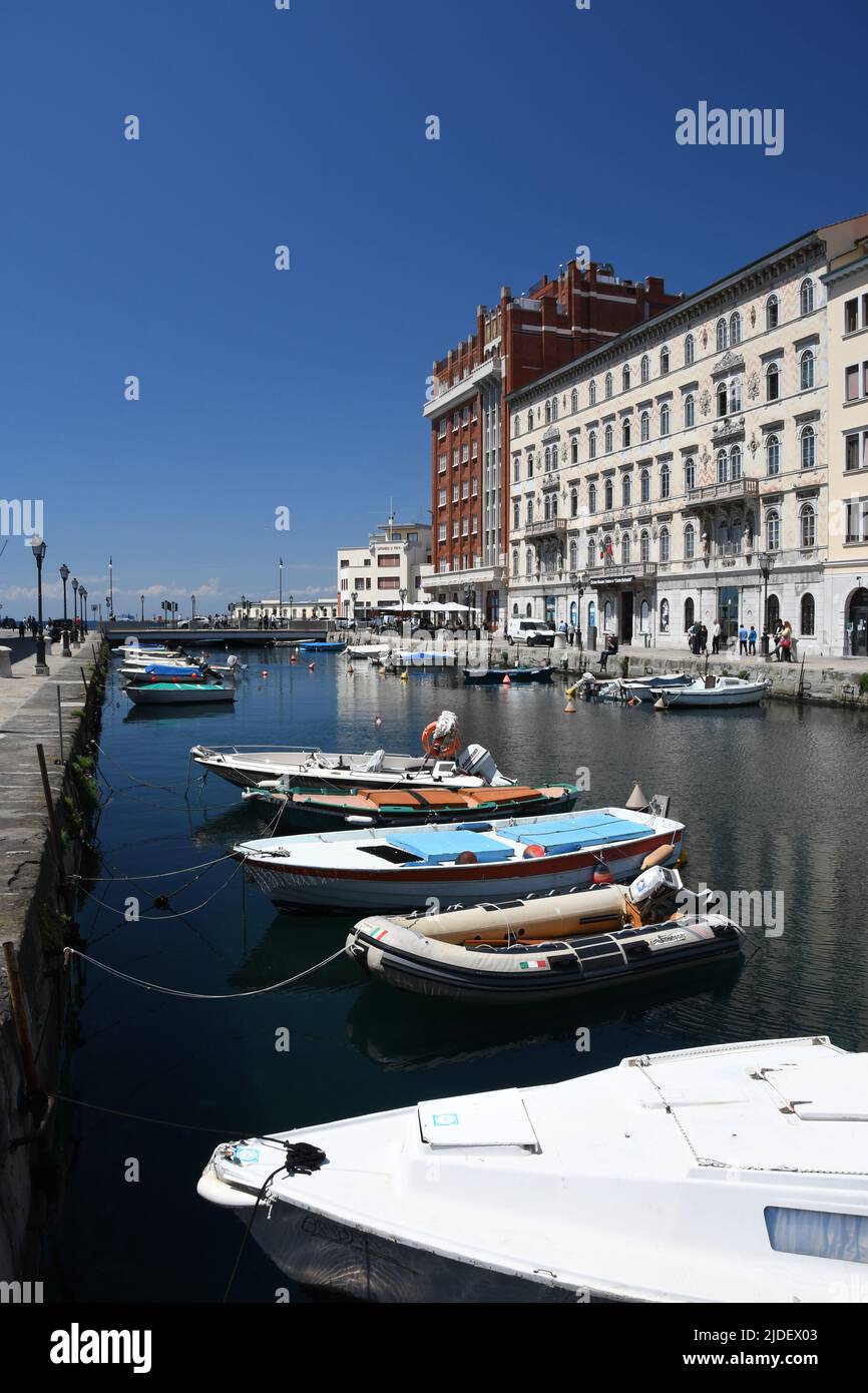 Trieste italy roman arch hi-res stock photography and images - Alamy