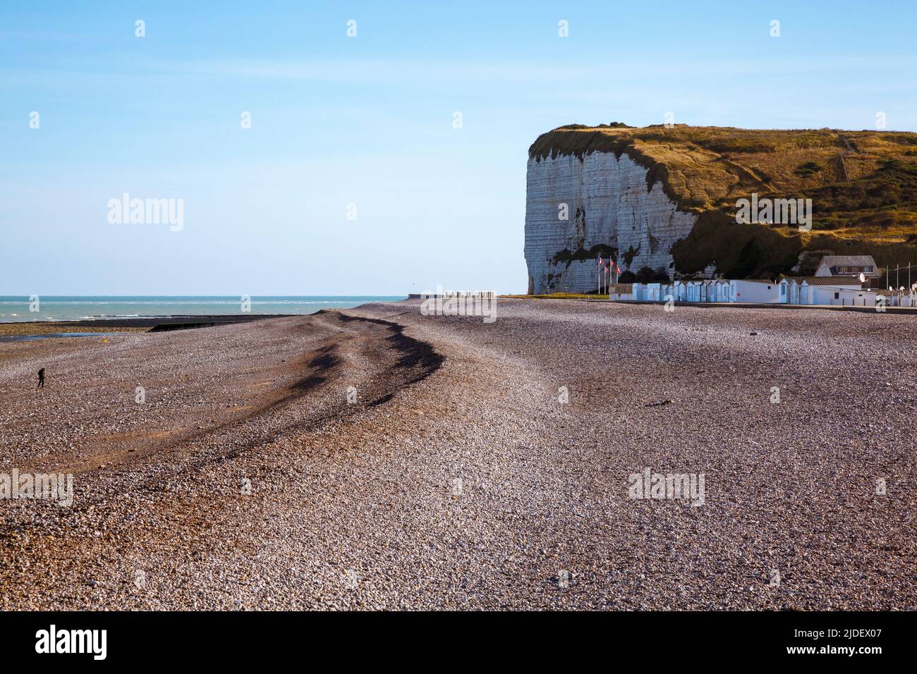 Pebble beach with cliffs at Veulettes-sur-Mer, Normandië, France ...