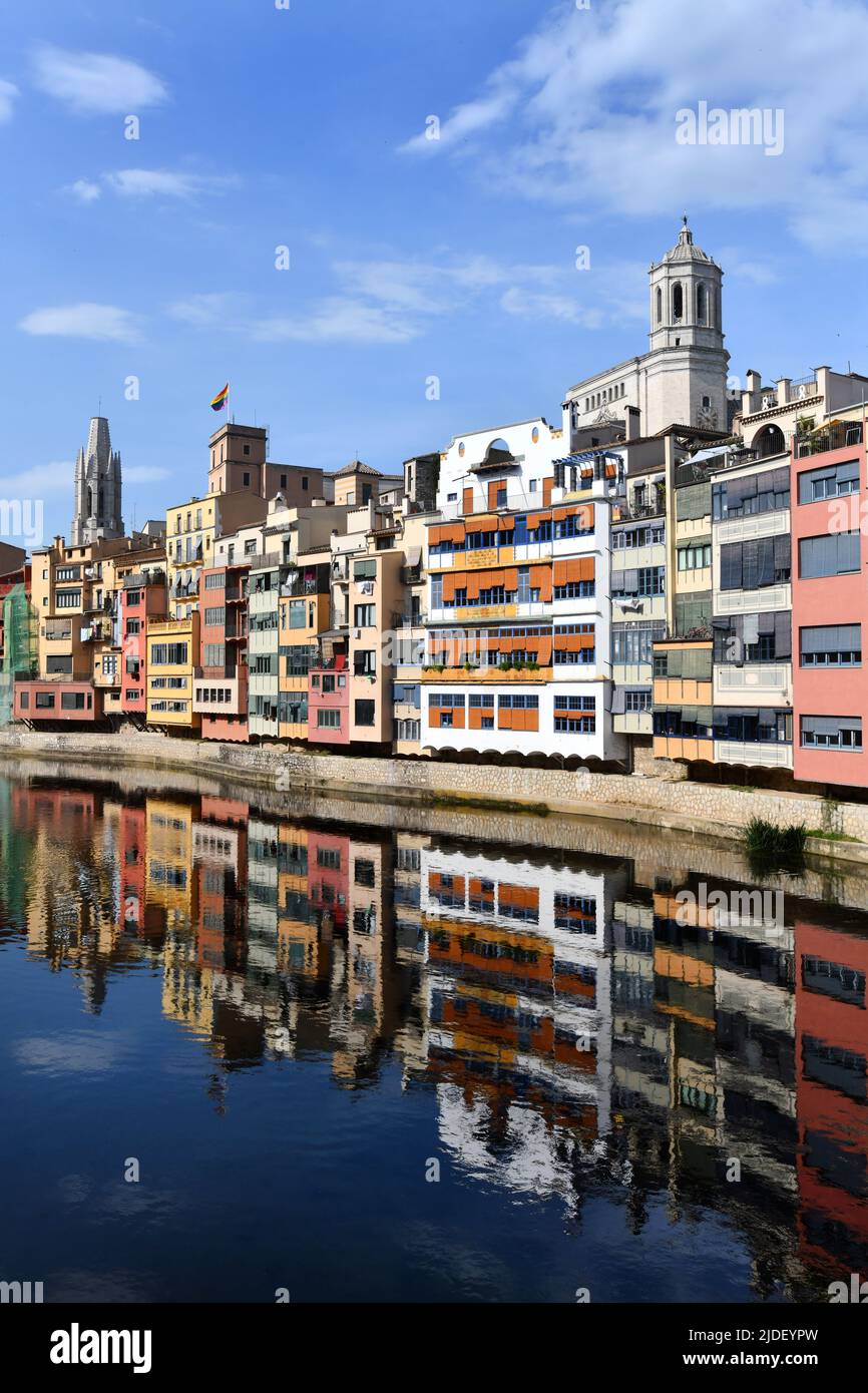 Colorful houses reflecting on River Onyar in Girona, Catalonia, Spain ...