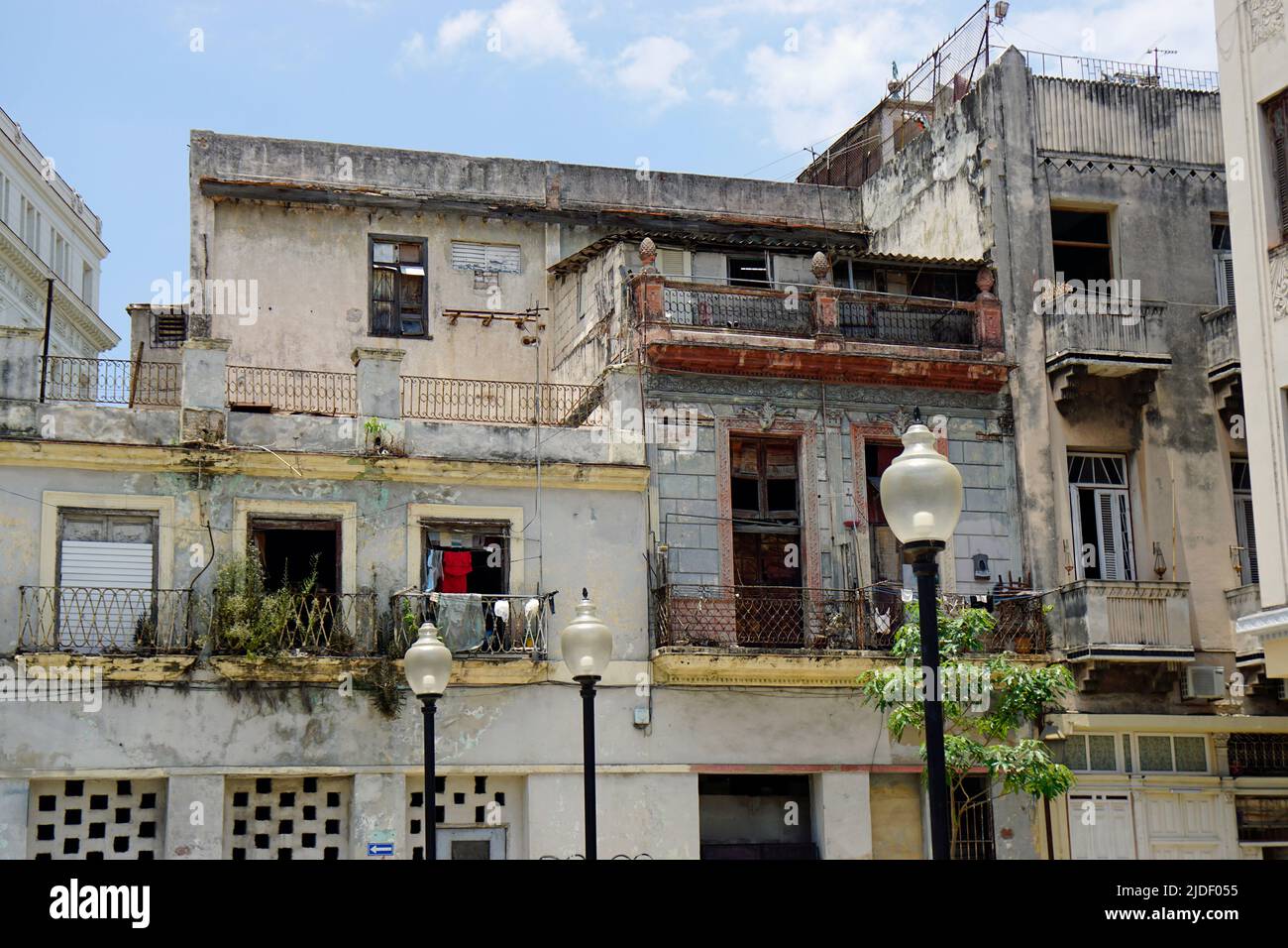 colorful run down houses in havana Stock Photo - Alamy