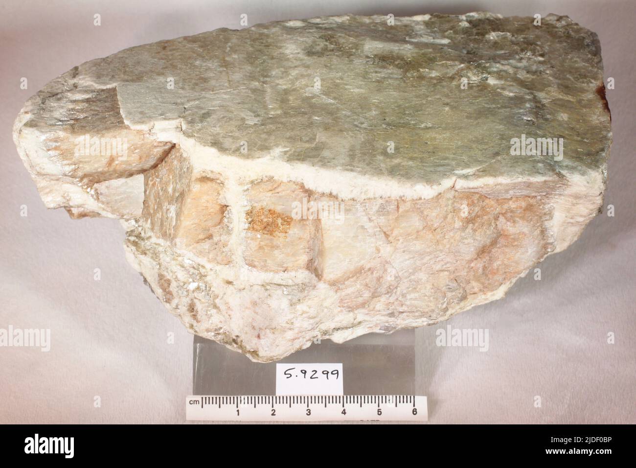 Spodumene. minerals. North America; USA; Maine; Oxford County; Newry ...