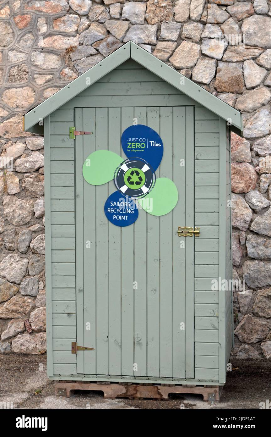 Climate change waste recycling hi-res stock photography and images - Alamy