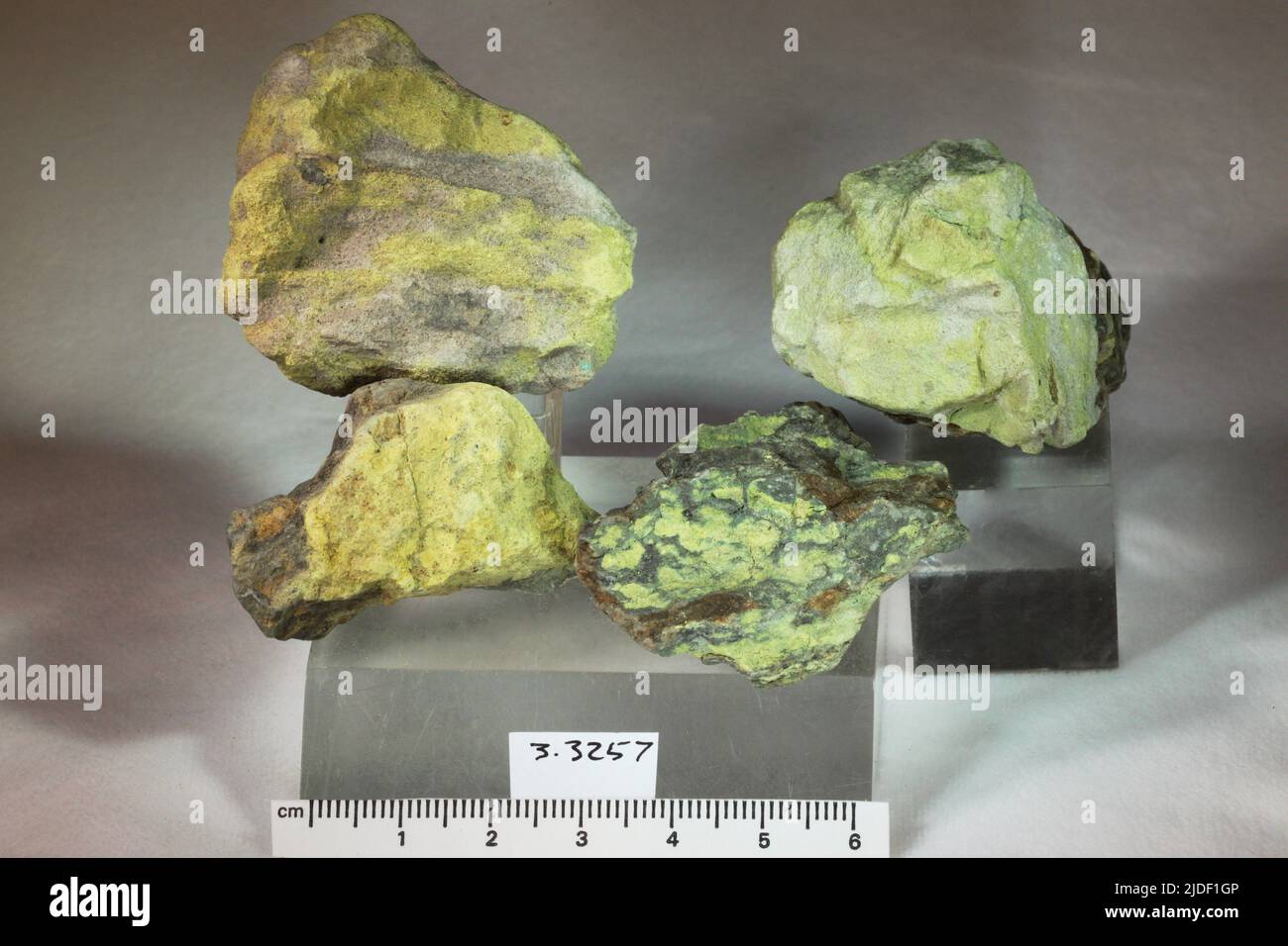 Carnotite hi-res stock photography and images - Alamy