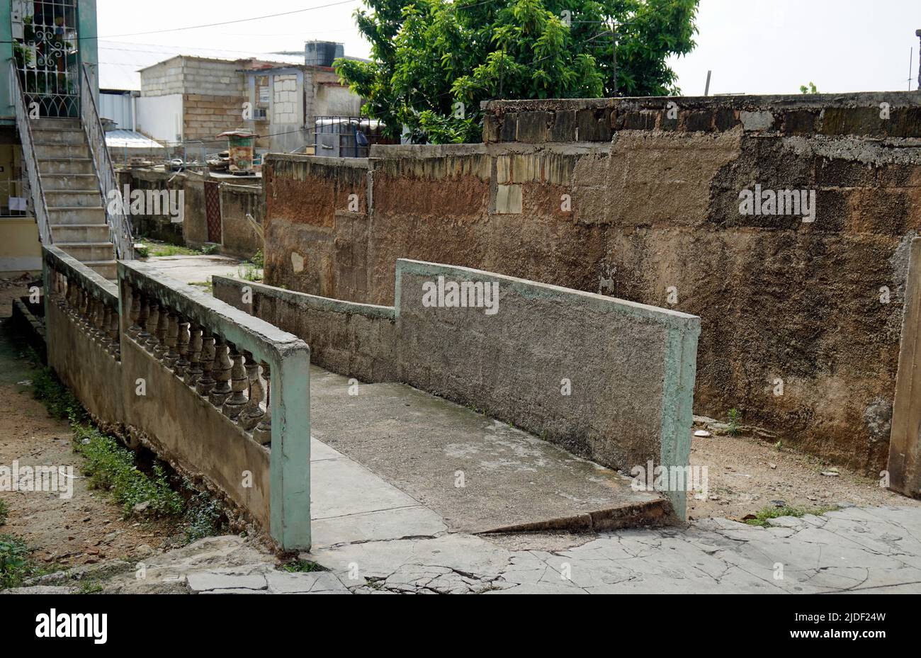 old run down houses in the streets of matanzas on cuba Stock Photo - Alamy