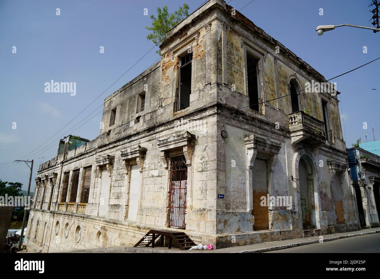 old run down houses in the streets of matanzas on cuba Stock Photo - Alamy