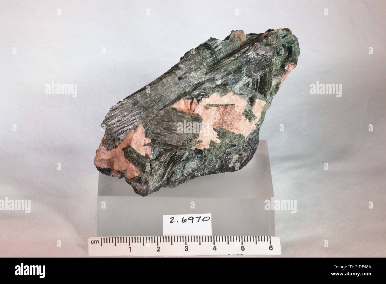 Cummingtonite mineral hi-res stock photography and images - Alamy