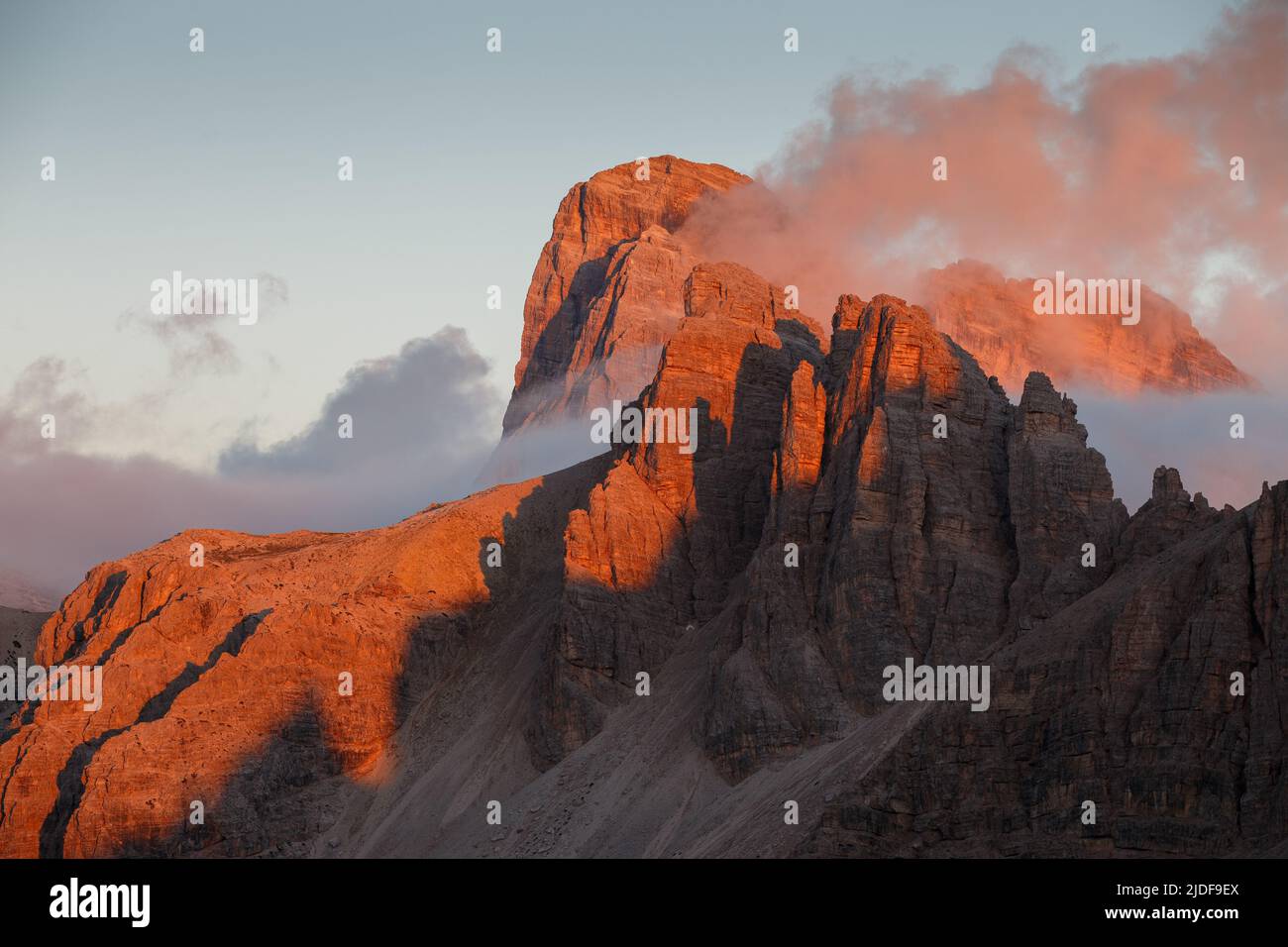 Golden alpenglow hi-res stock photography and images - Alamy