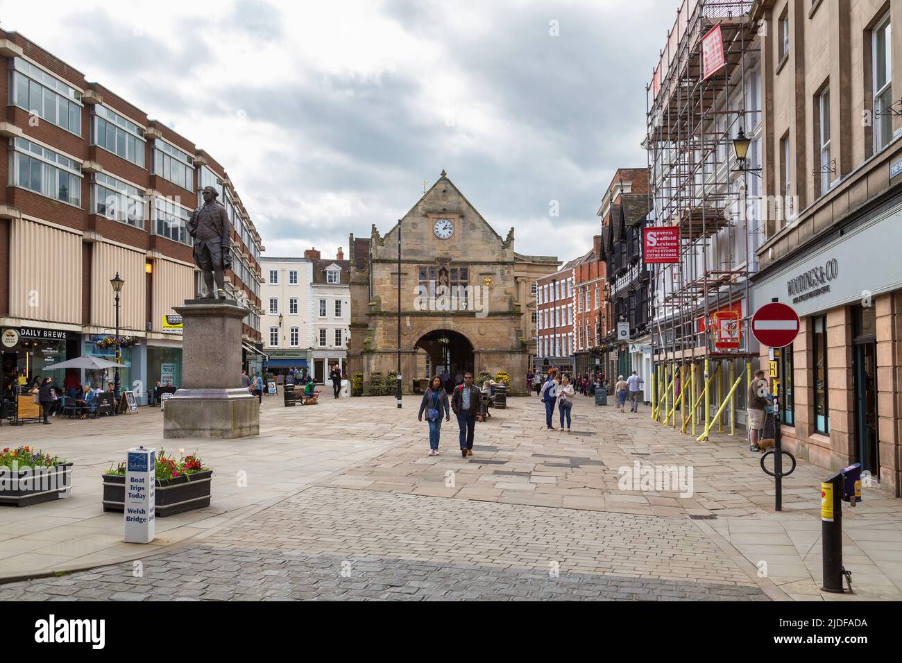 The Old Market Hall and The Clive of India statue in the Square ...