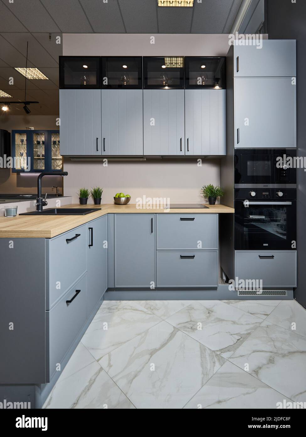 Promotional photograph of a kitchen using flash Stock Photo - Alamy
