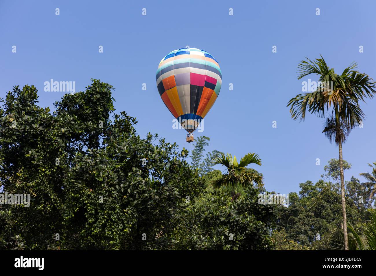 Southern skies aerodynamics hi-res stock photography and images - Alamy