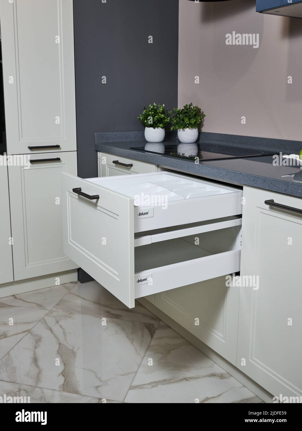 Promotional photograph of a kitchen using flash Stock Photo - Alamy