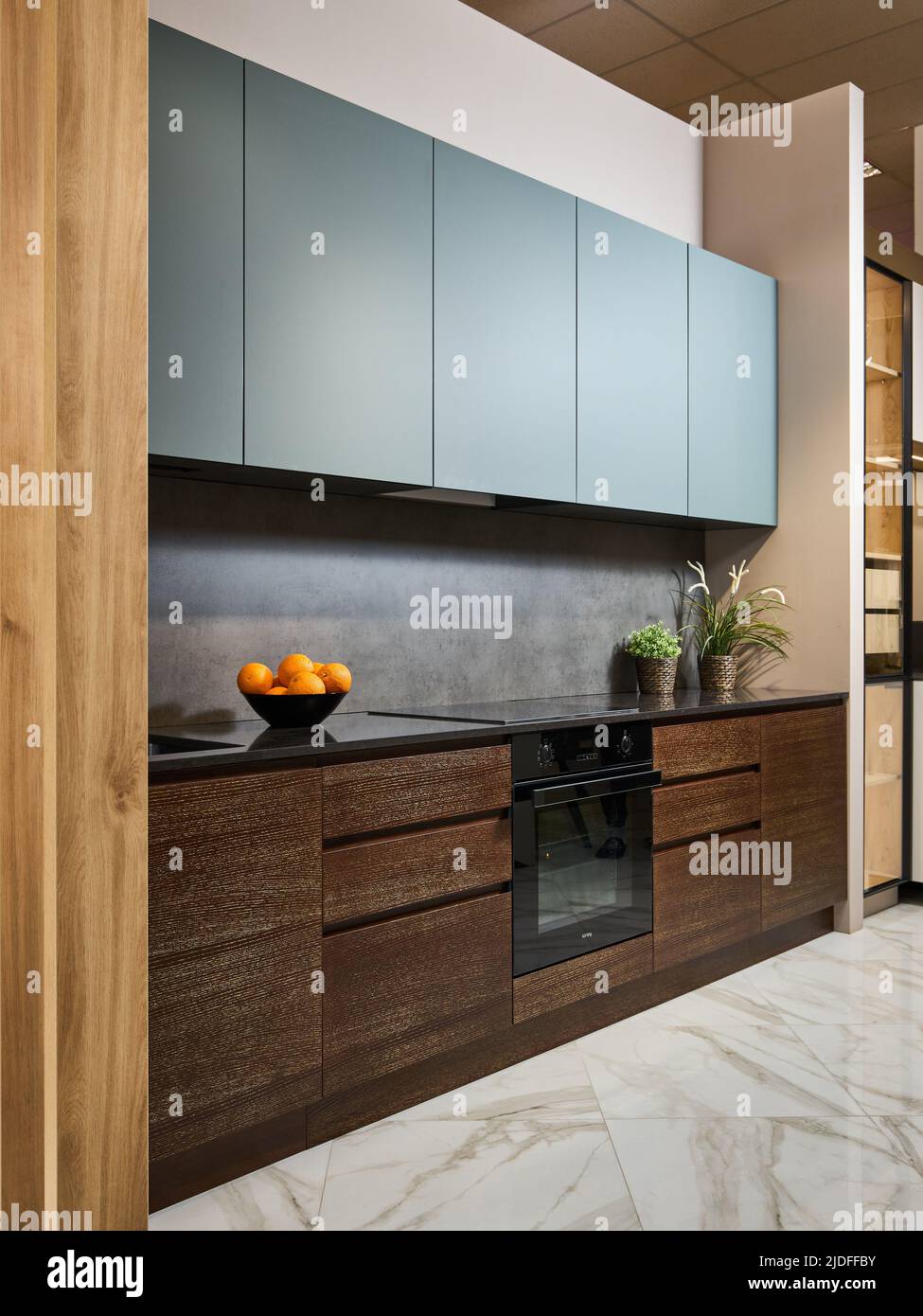 Promotional photograph of a kitchen using flash Stock Photo - Alamy