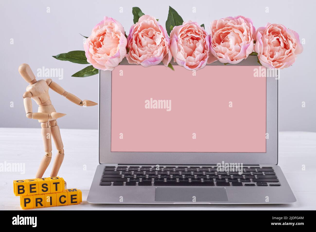 Laptop blank screen pink desk hi-res stock photography and images - Alamy