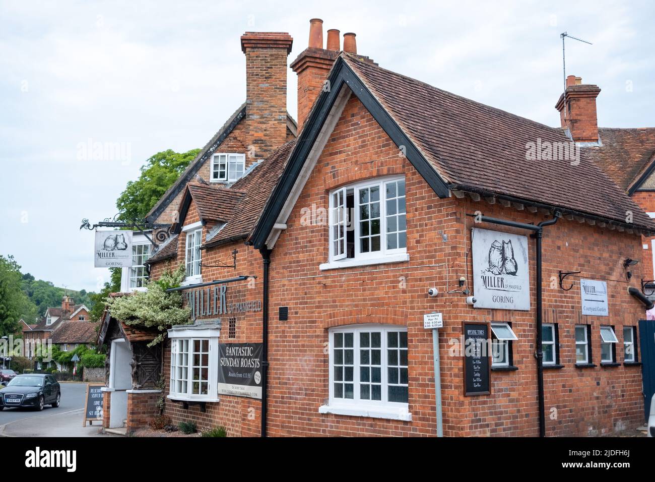 Miller of Mansfield public house, at Goring Stock Photo - Alamy