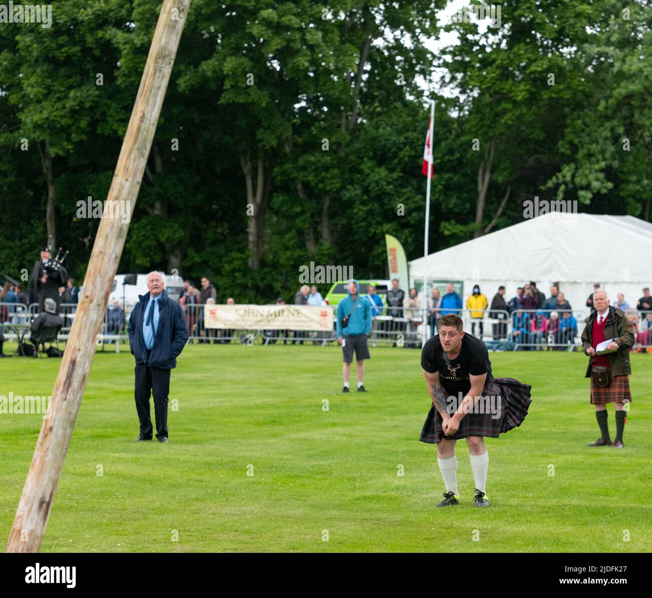 Stone throwing competition hi-res stock photography and images - Alamy
