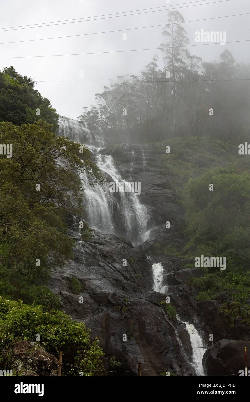 Chinnakanal Waterfalls on the roadside of Munnar - Kumily State Highway ...