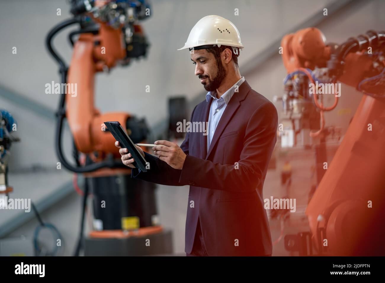 Robotic manufacturing system hi-res stock photography and images - Alamy
