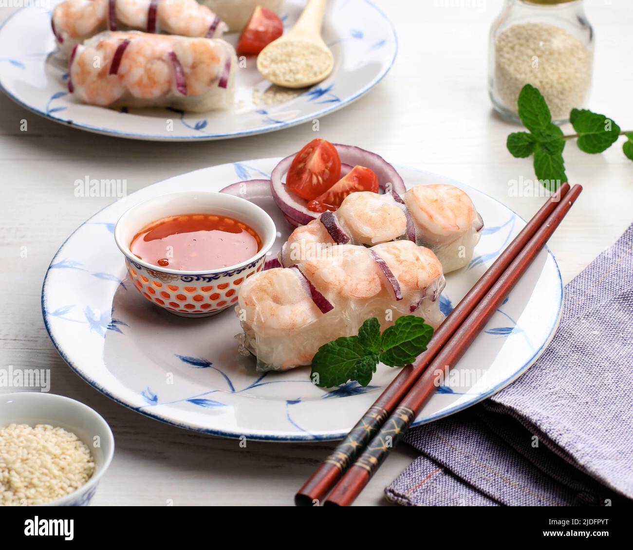 Vietnamese Food : Vietnam Spring Roll made from Boiled Shrimp, Carrots ...