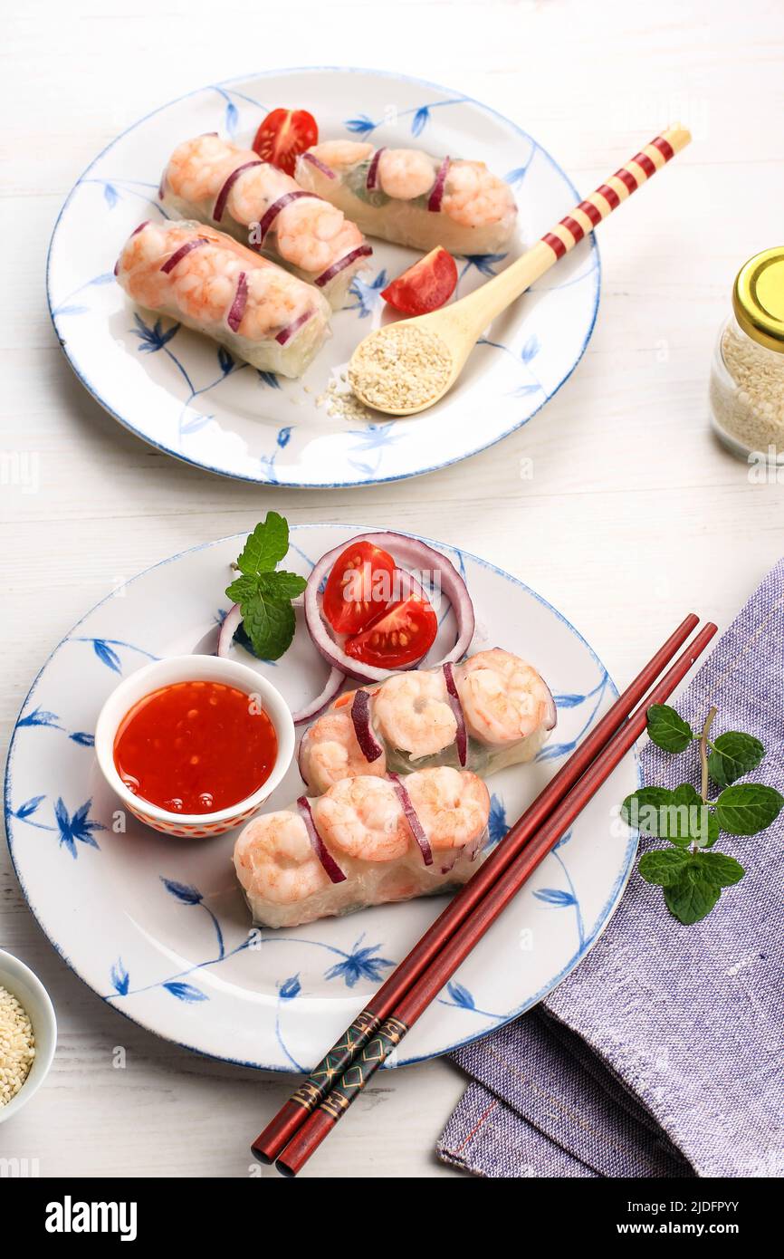 Vietnamese Food : Vietnam Spring Roll made from Boiled Shrimp, Carrots ...