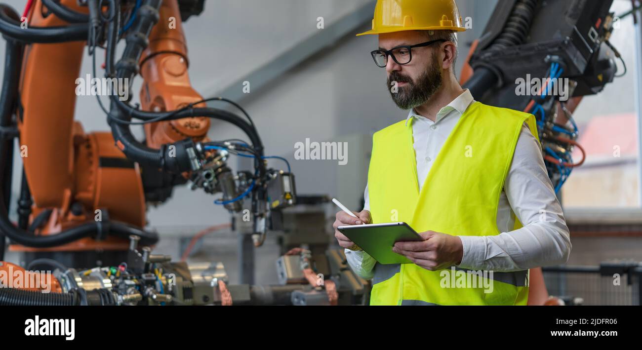 Robotic arm production line in hi-res stock photography and images - Alamy