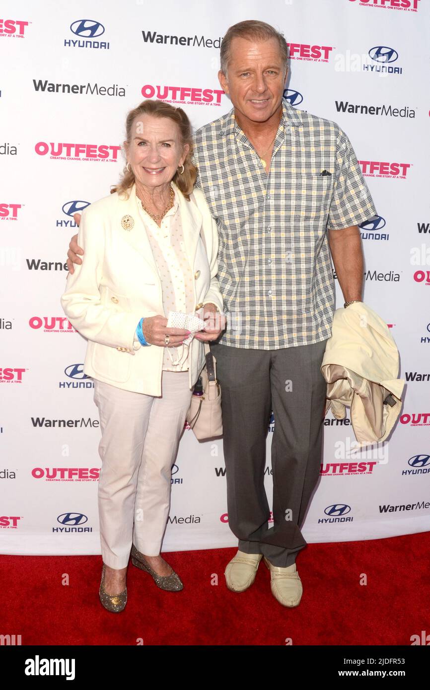 Juliet mills and maxwell caulfield hi-res stock photography and images ...