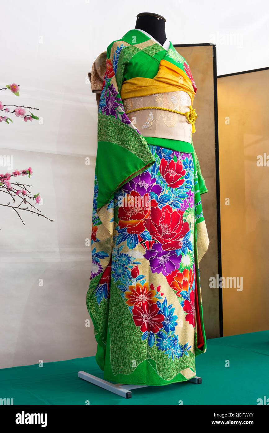 Japanese traditional clothing. The Japanese Kimono is one of the most ...